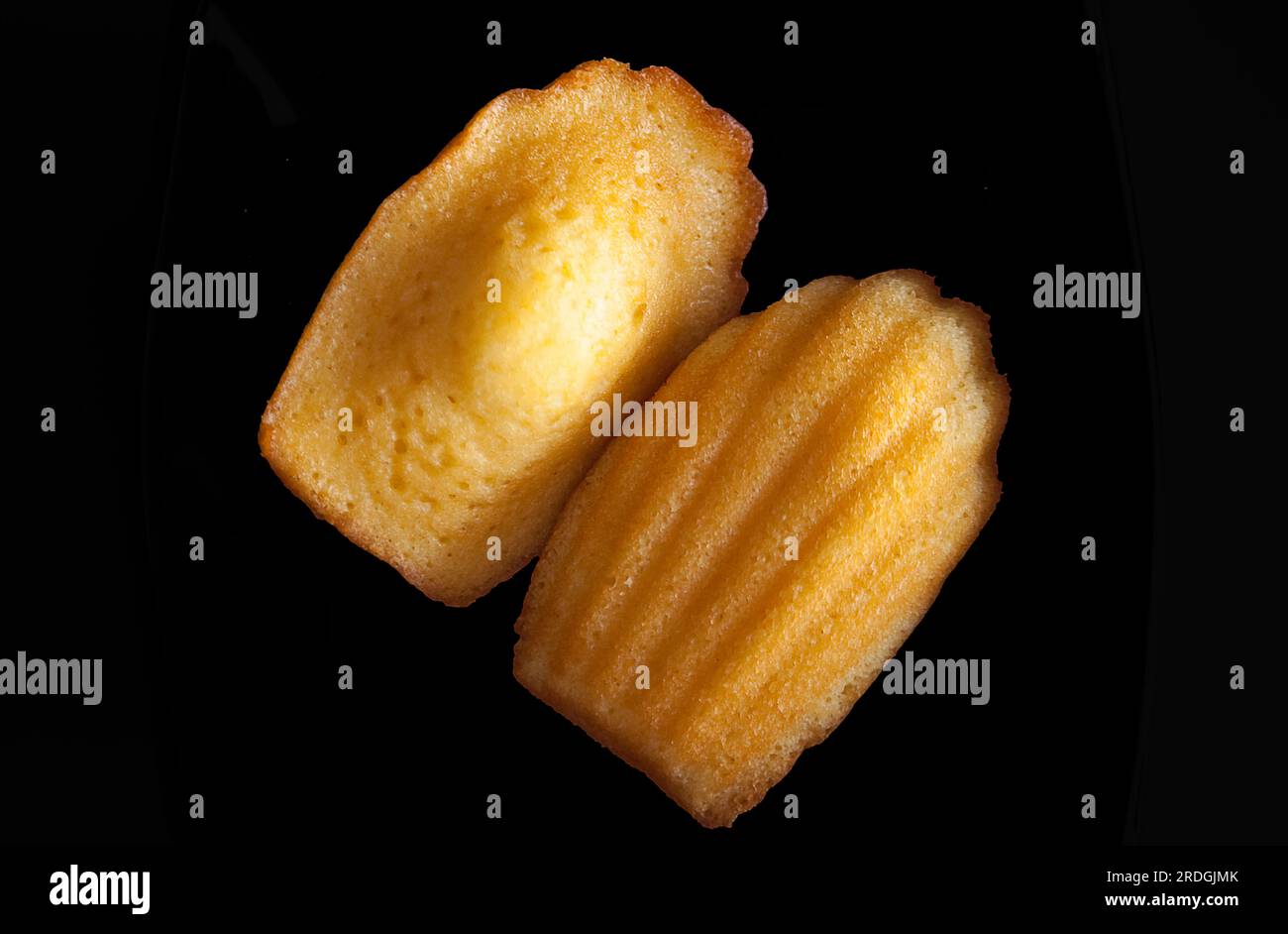 Food, Cooked, Cake, French Madeleine sponge cakes Stock Photo - Alamy
