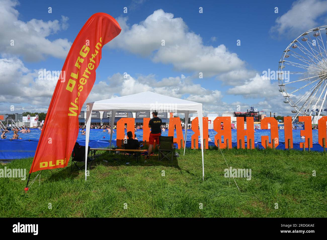 Nordholz, Germany. 20th July, 2023. Six young women are happy about the ...
