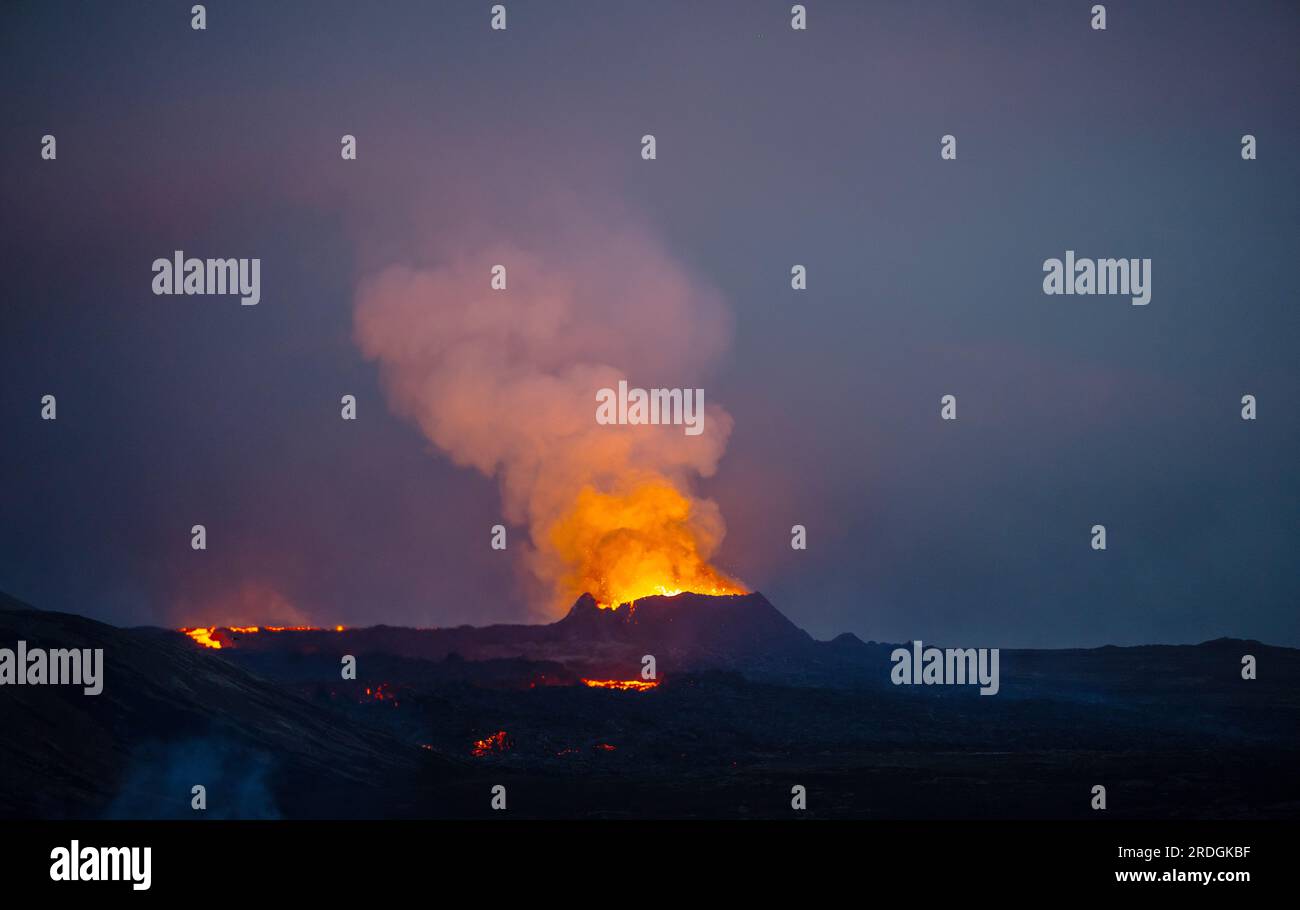 Iceland volcano eruption 2023 hi-res stock photography and images - Alamy