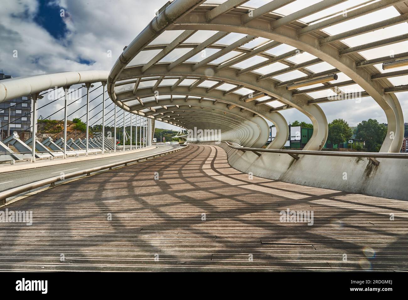 Contemporary bridge design hi-res stock photography and images - Alamy