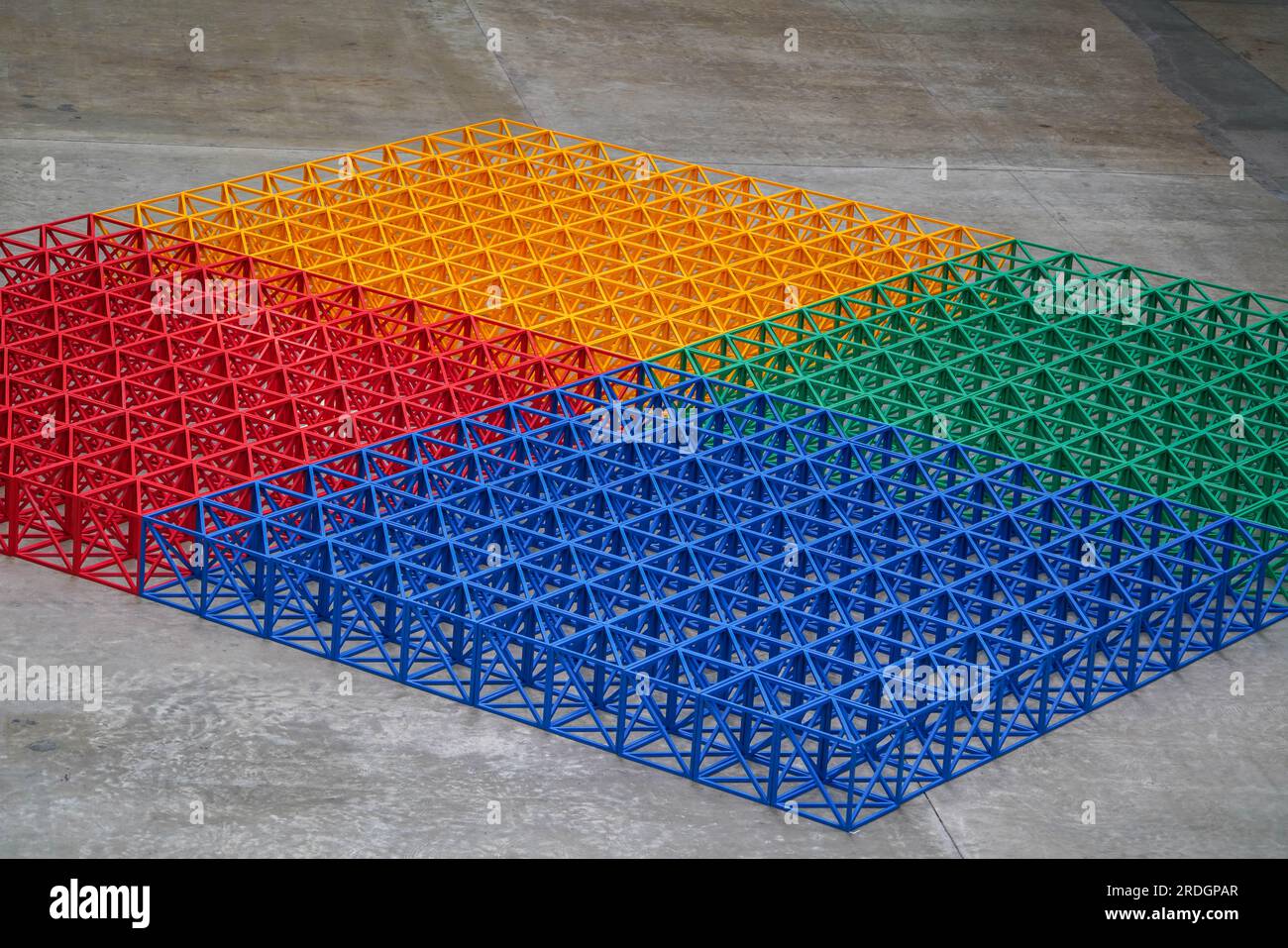 Lattice cube hi-res stock photography and images - Alamy