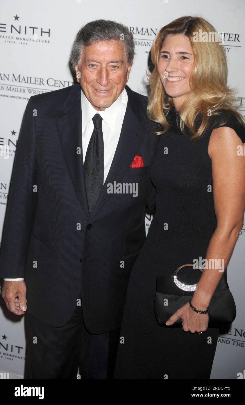 Manhattan, United States Of America. 08th Nov, 2011. NEW YORK, NY ...