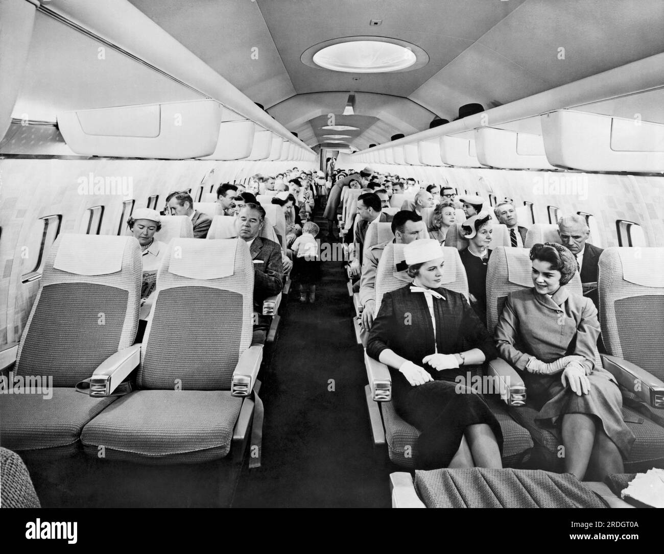 Boeing 707 1958 Black and White Stock Photos & Images - Alamy