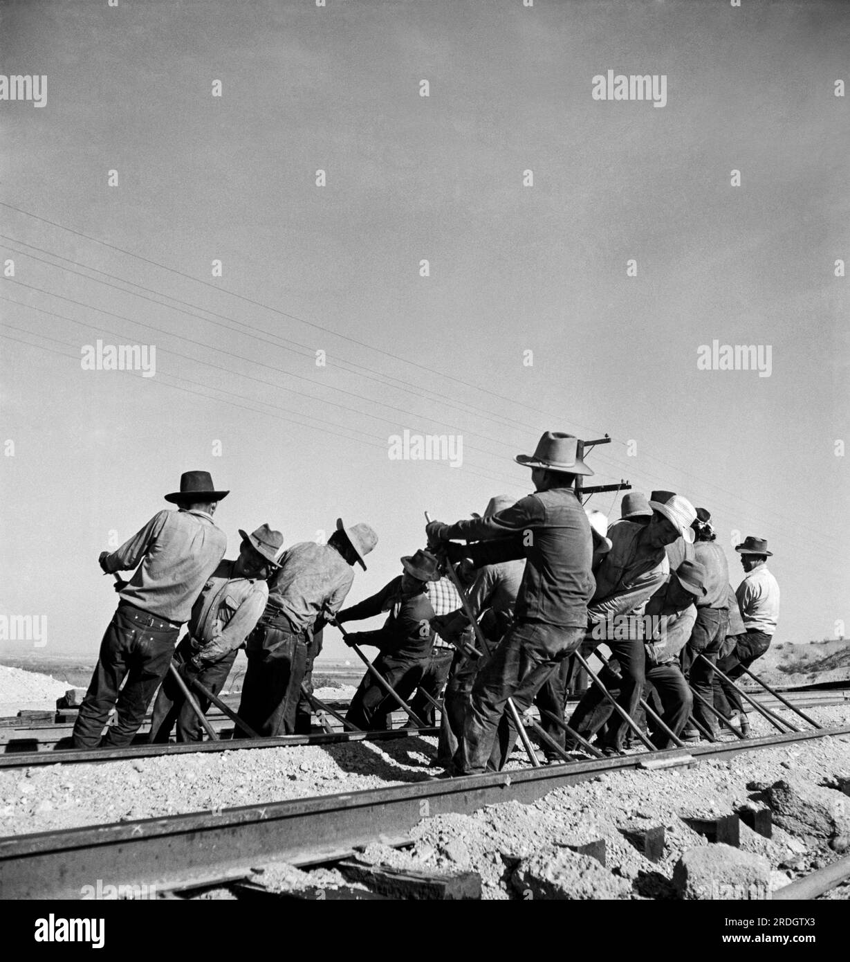 Railroad work 1940s hi-res stock photography and images - Alamy