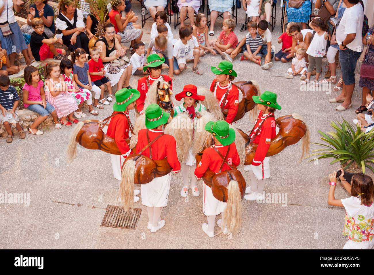 Danza cultural tradicional hi-res stock photography and images - Alamy