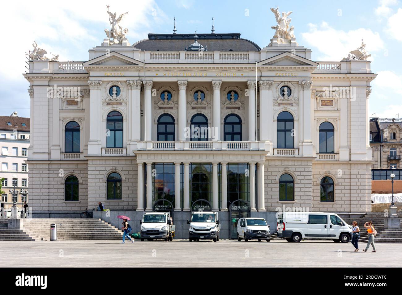 Historical switzerland house hi-res stock photography and images - Alamy