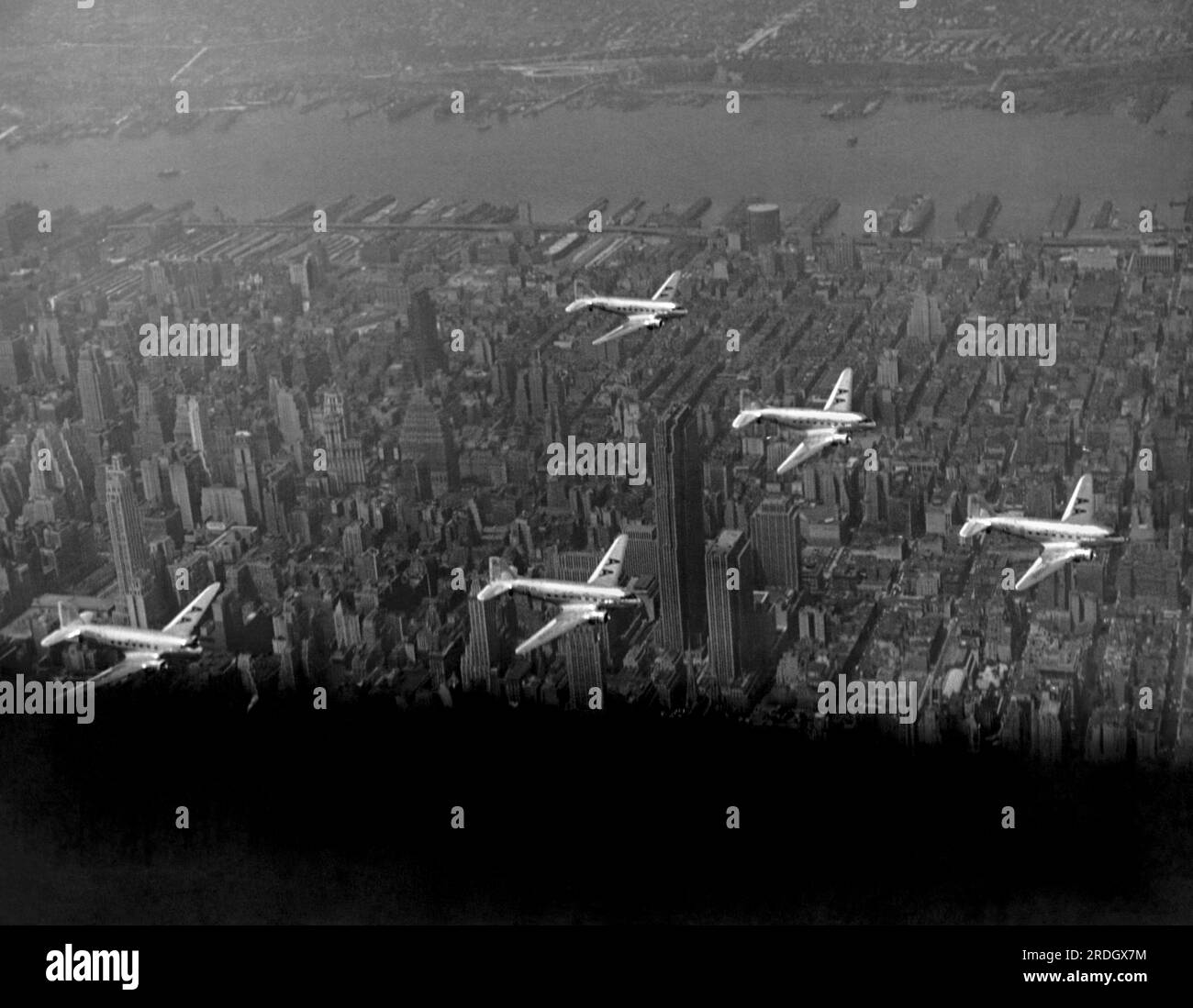 New York, New York: c. 1940 Five American Airlines flagships fly over ... New York, New York: c. 1940 Five American Airlines flagships fly over ...