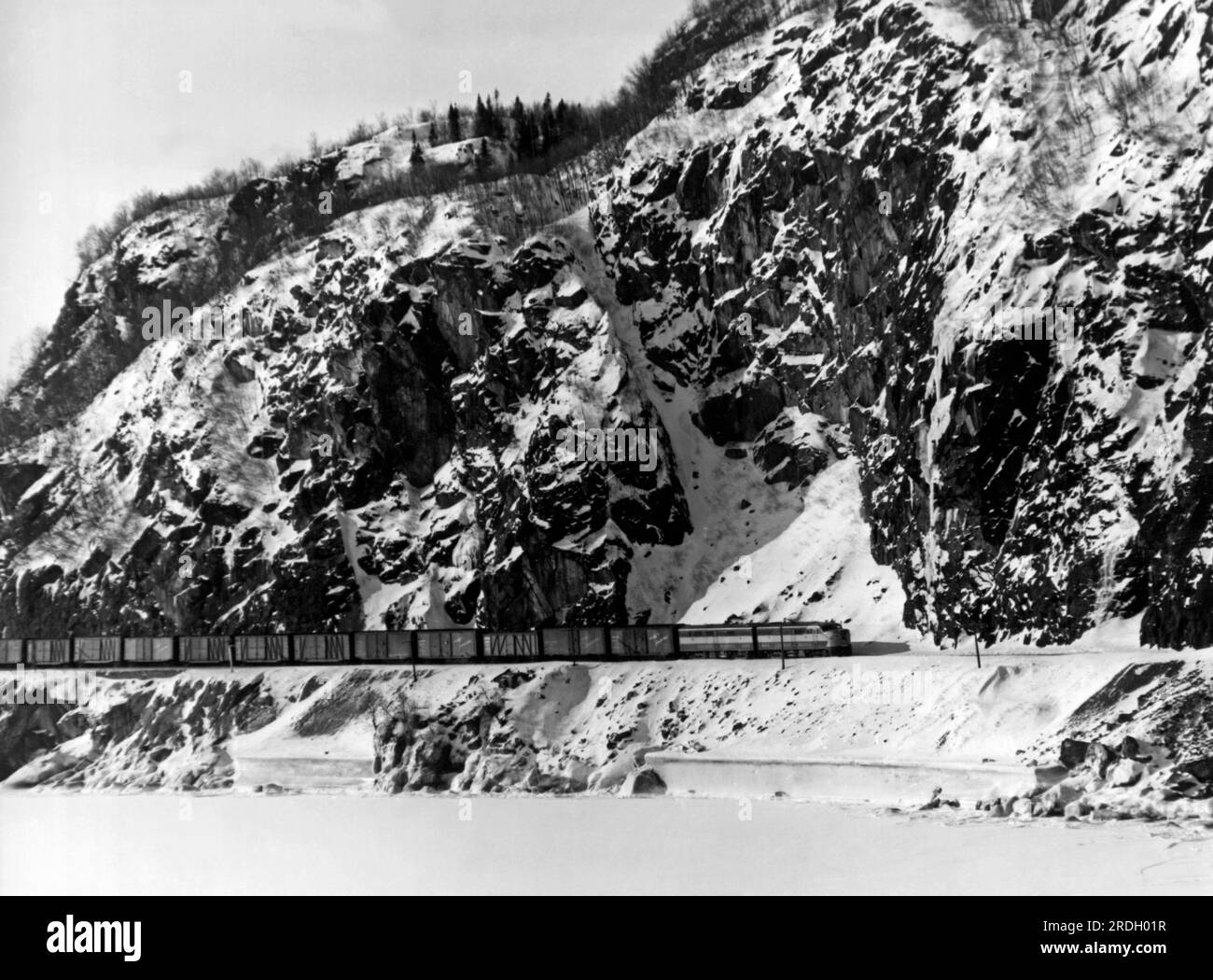 Port Coldwell, Ontario, Canada c 1957 A Canadian Pacific freight ...