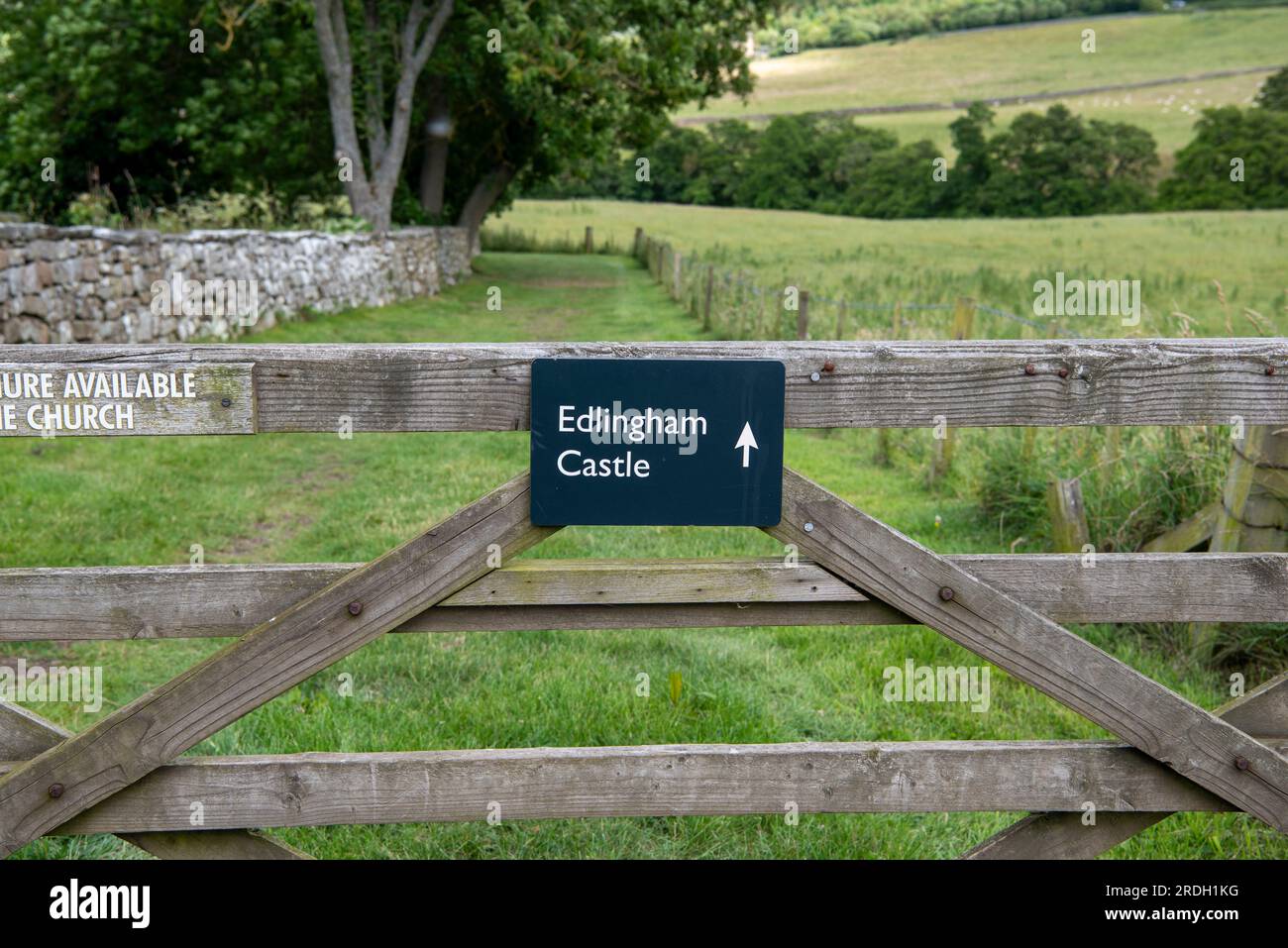 Edlingham castle hi-res stock photography and images - Alamy