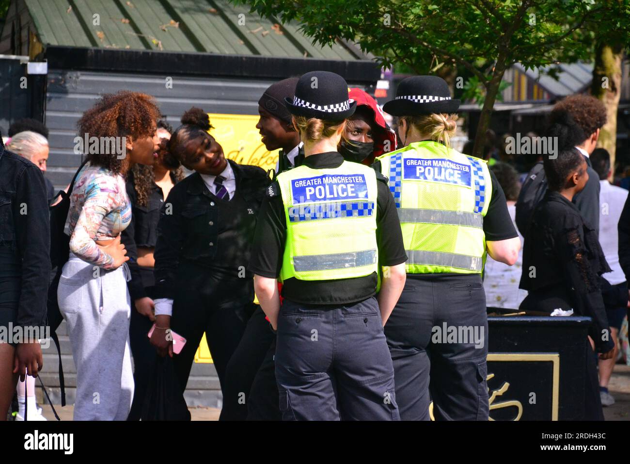 Market street metrolink tram stop hi-res stock photography and images ...