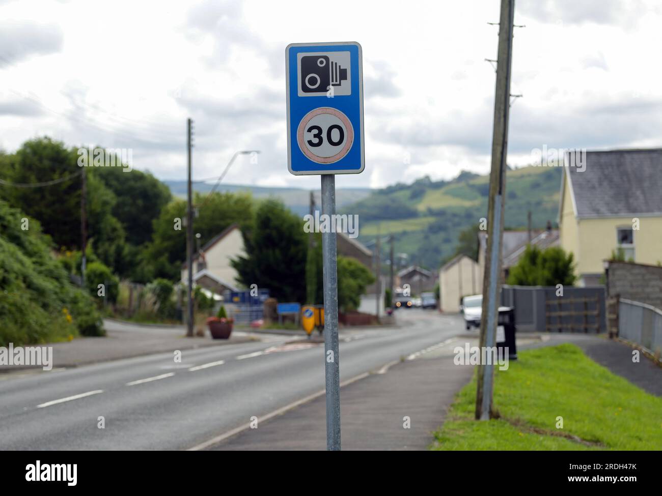 Urban motoring hi-res stock photography and images - Alamy