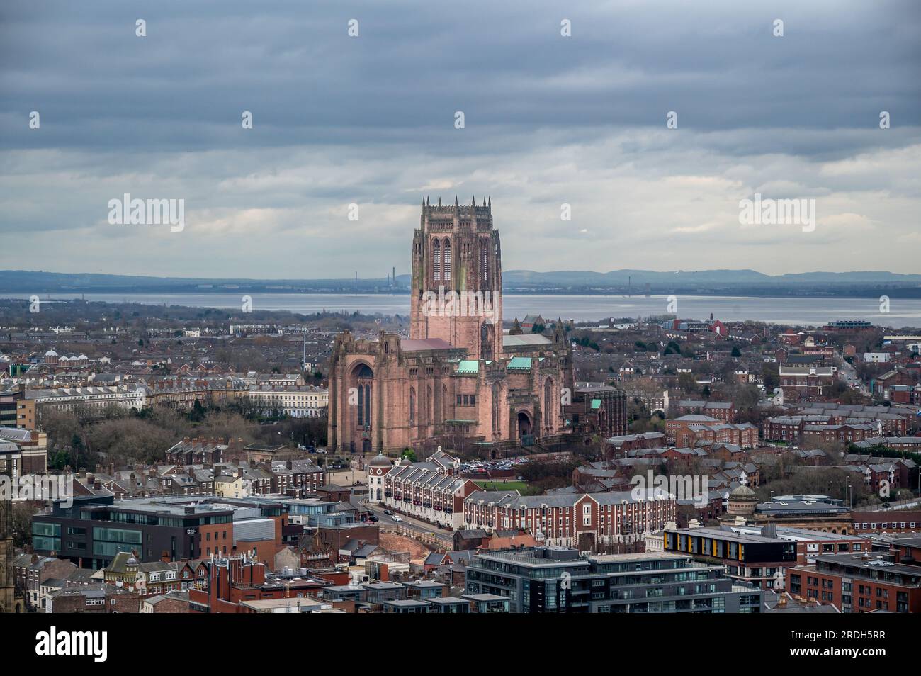 Liverpool skyline hi-res stock photography and images - Alamy