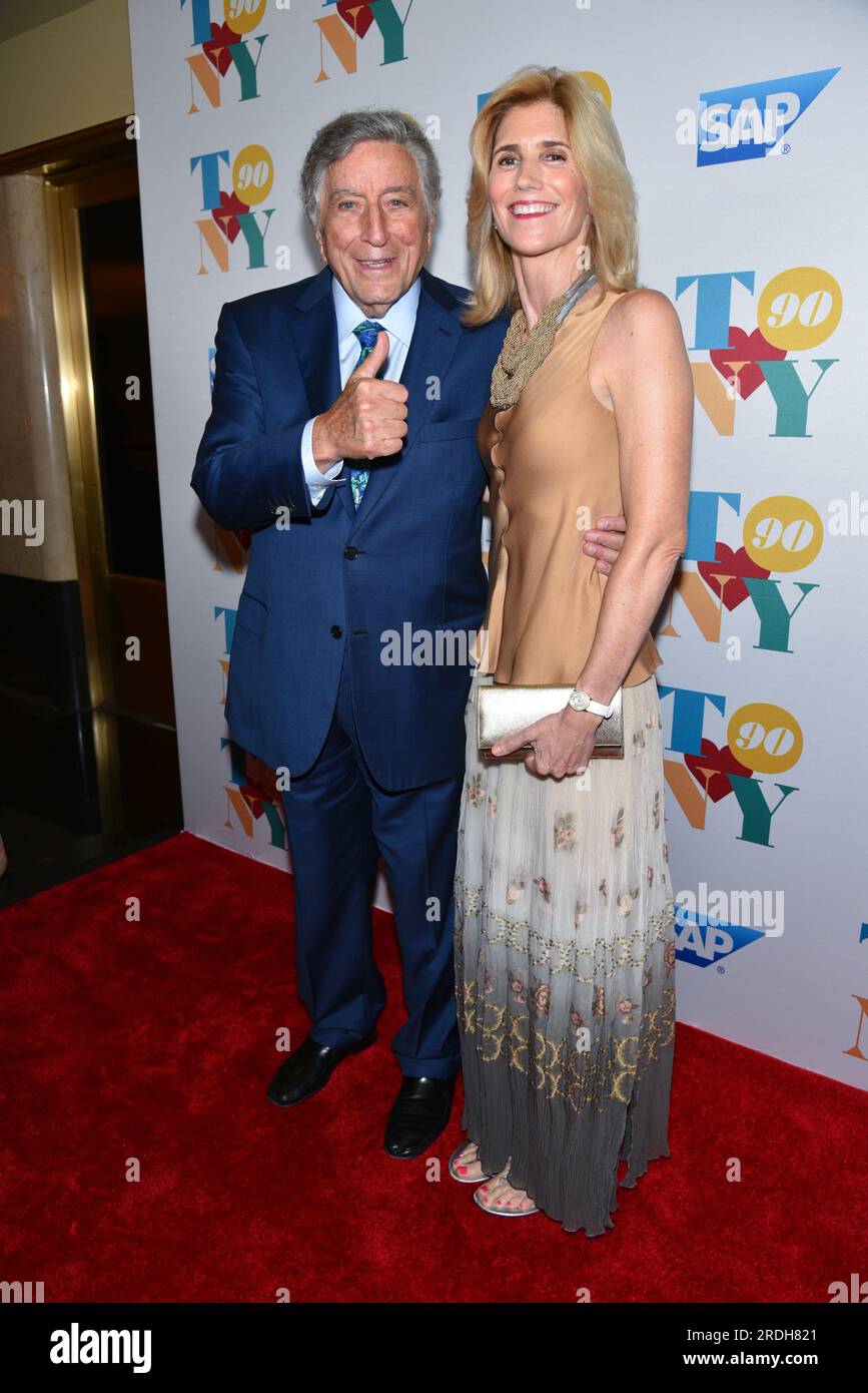 Music legend Tony Bennett (L) and Susan Benedetto arrive for his 90th ...