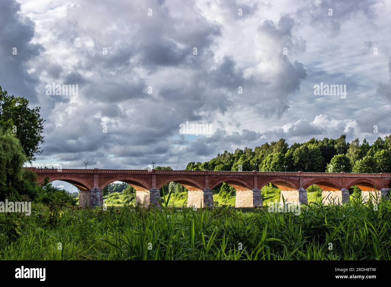Cumulus clouds over prairie hi-res stock photography and images - Alamy
