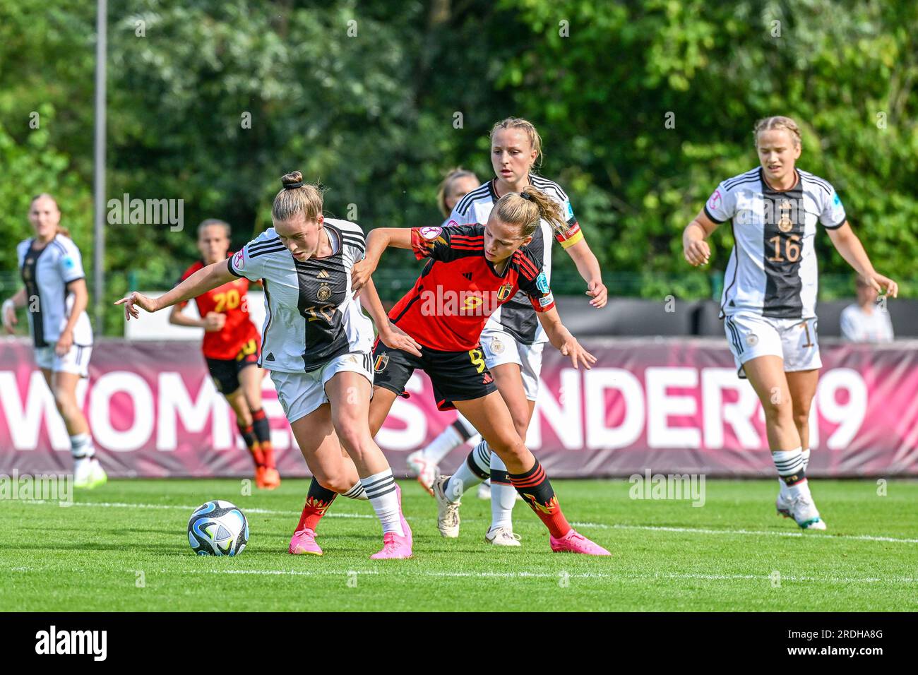 Womenseuro hi-res stock photography and images - Alamy