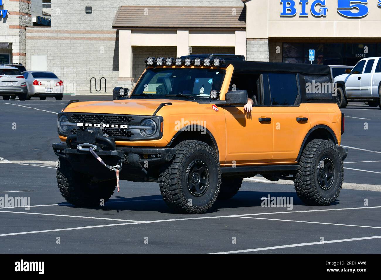 Bronco car hi-res stock photography and images - Alamy