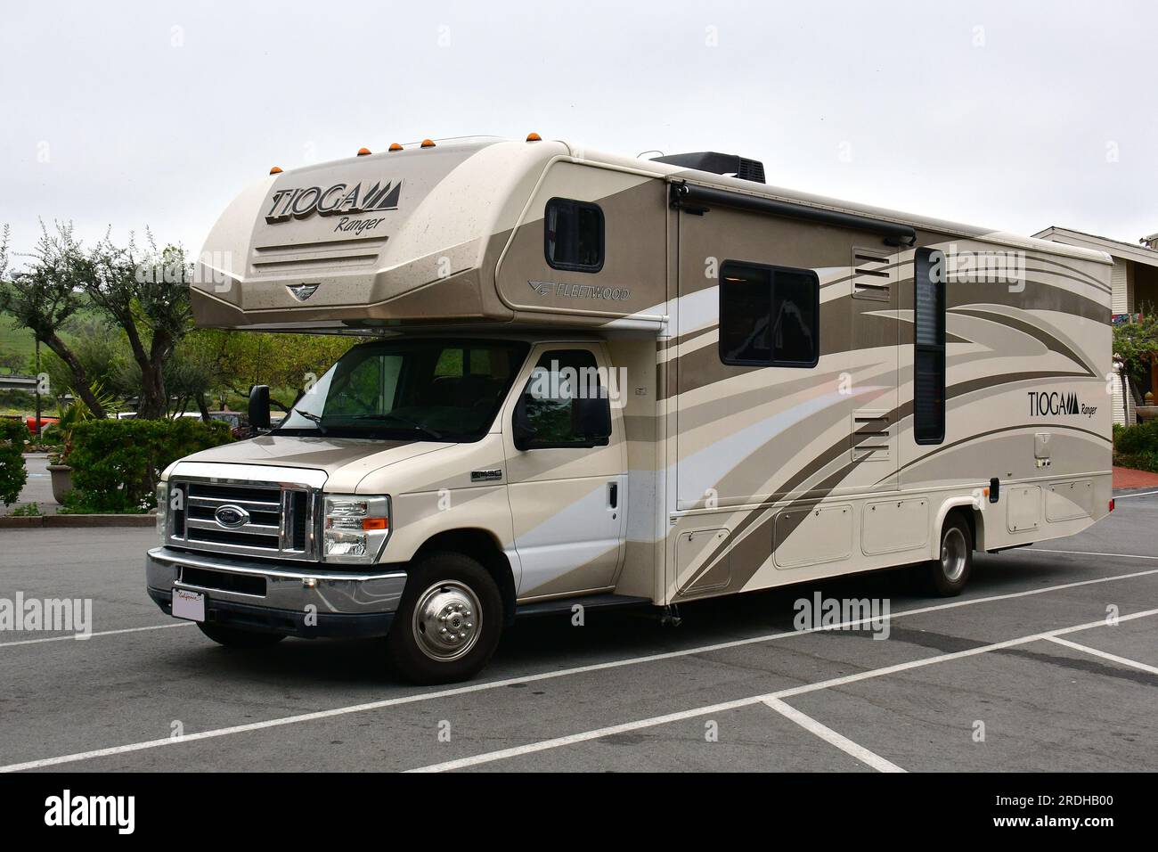 Ford fleetwood rv hi-res stock photography and images - Alamy