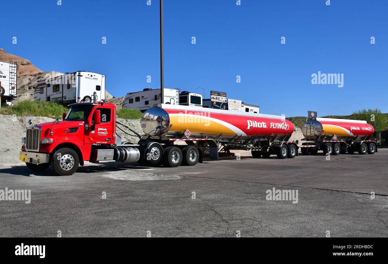 Peterbilt fuel truck (Peterbilt Motors Company is an American truck ...