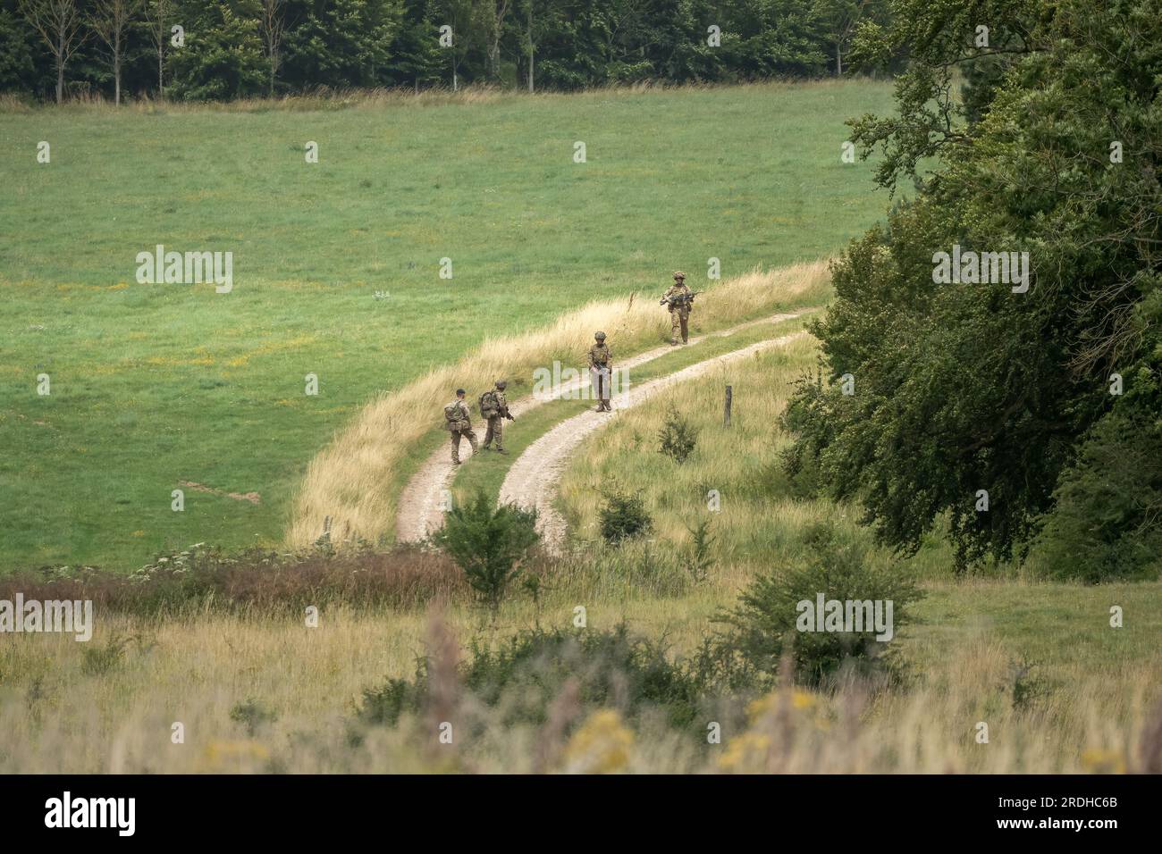 British army green uniform hi-res stock photography and images - Alamy