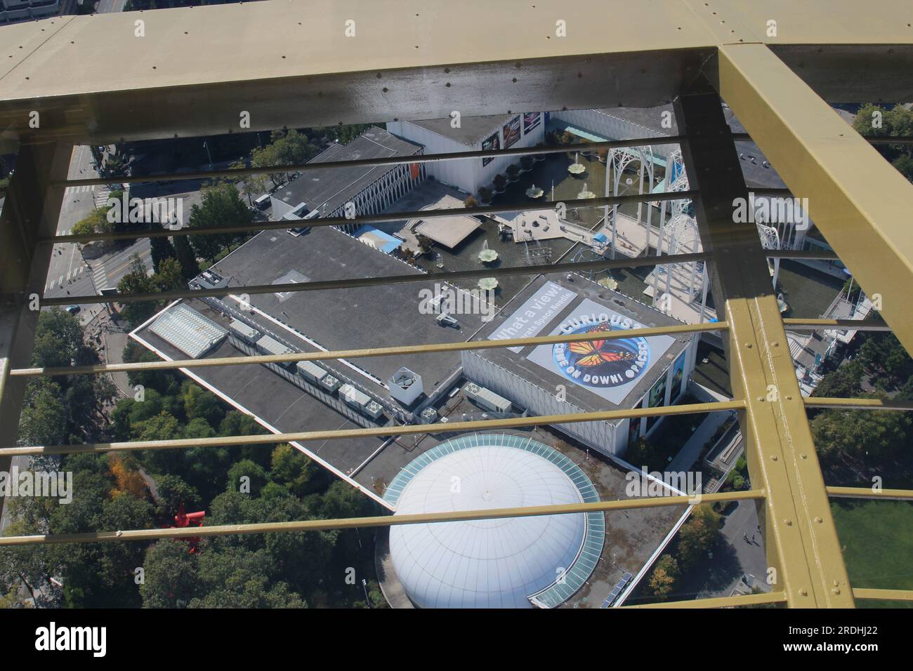 Gold steel slats hi-res stock photography and images - Alamy