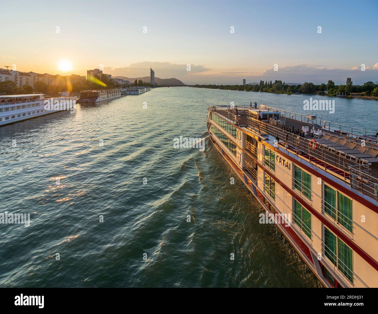Vienna: river Donau (Danube), cruise ships at cruise ship terminal ...
