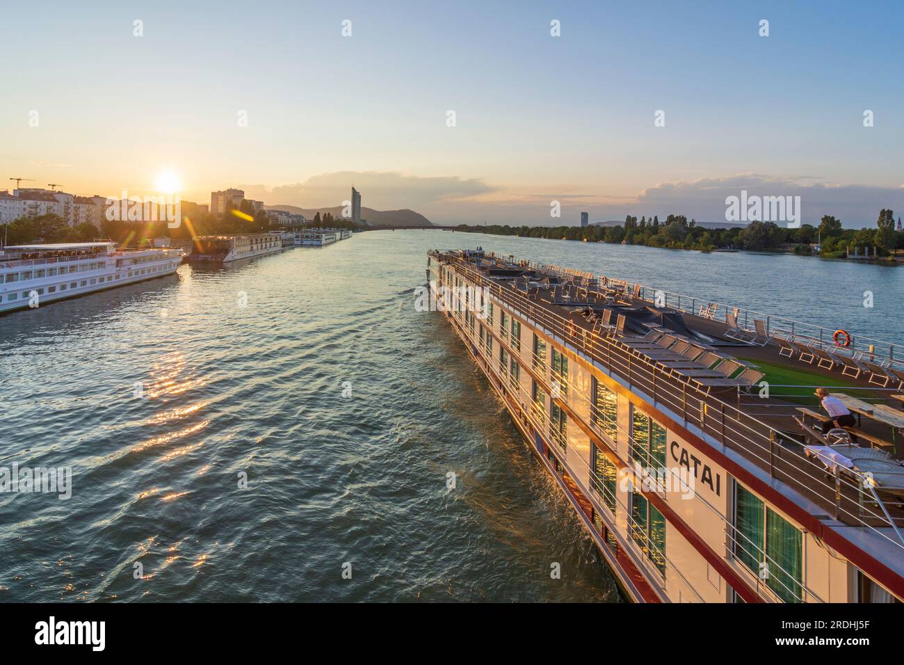 Vienna: river Donau (Danube), cruise ships at cruise ship terminal ...