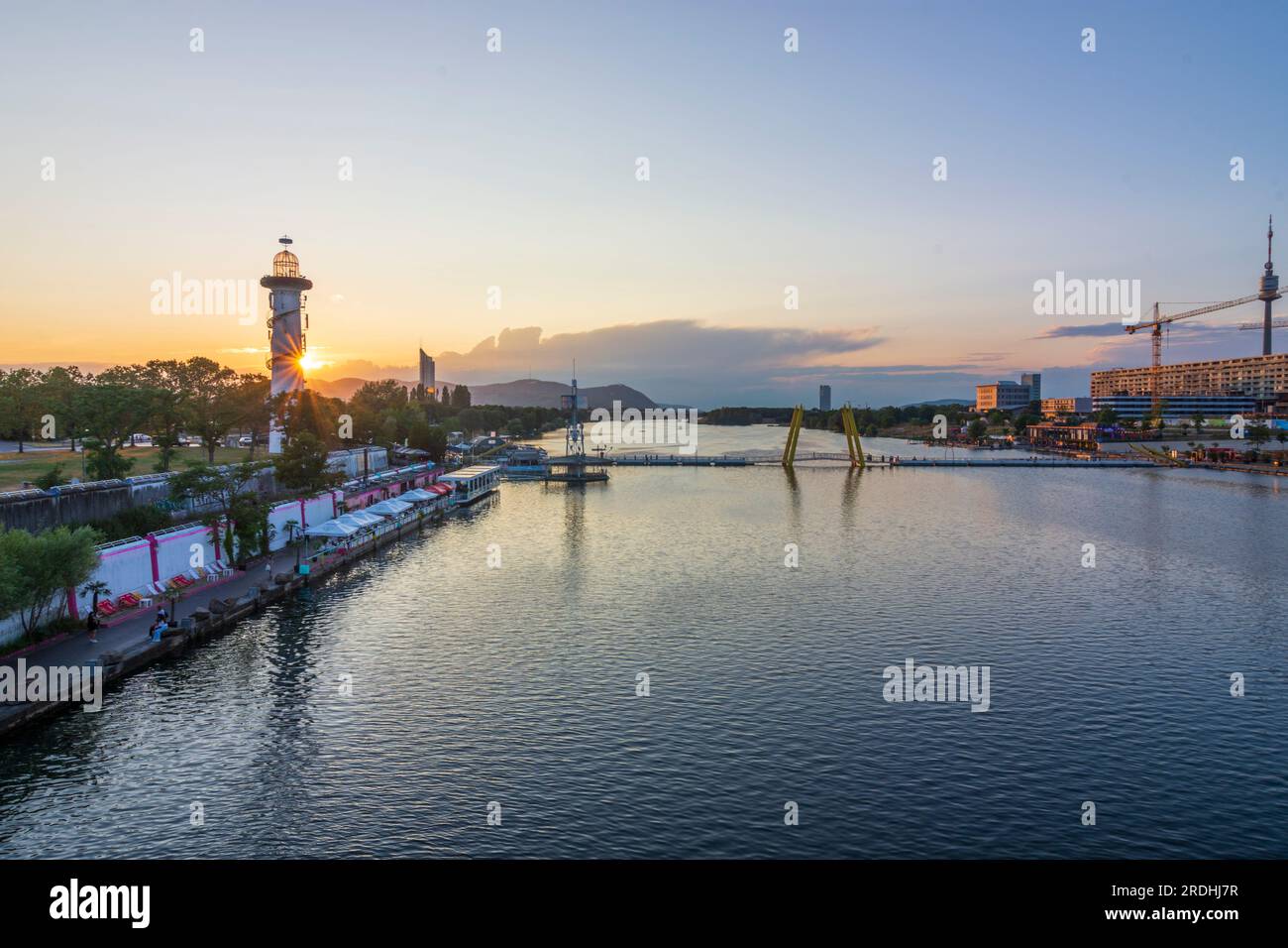 Vienna: river Neue Donau (New Danube), island Donauinsel with ...
