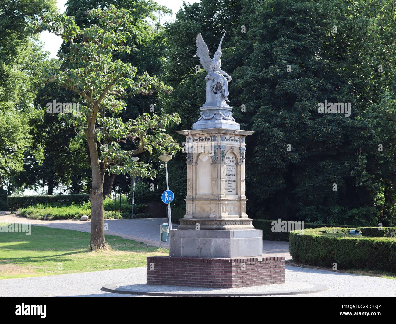 Spoorwegmonument hi-res stock photography and images - Alamy