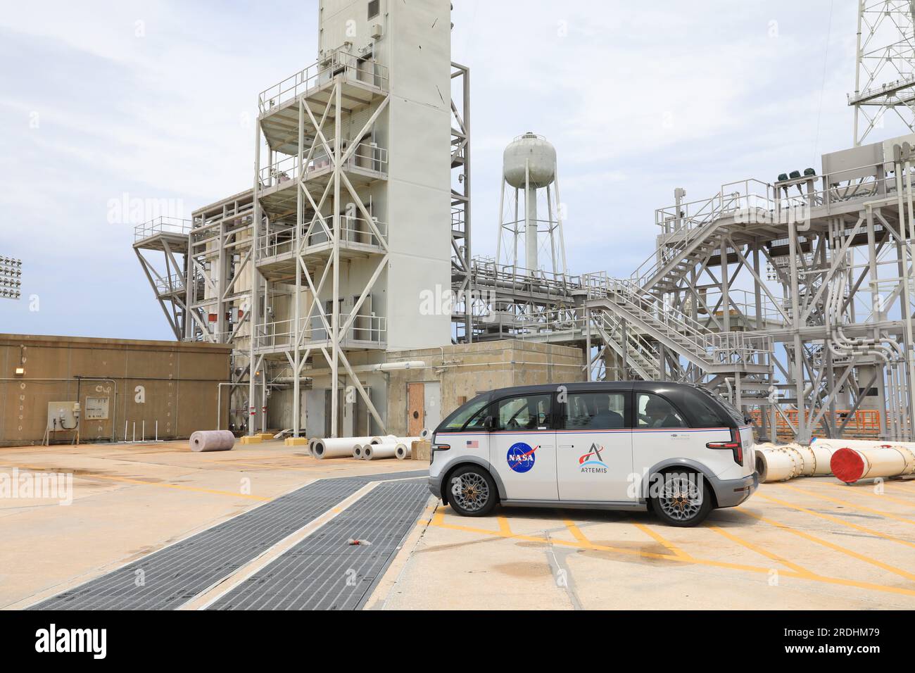 This will carry you electric vehicles hi-res stock photography and ...