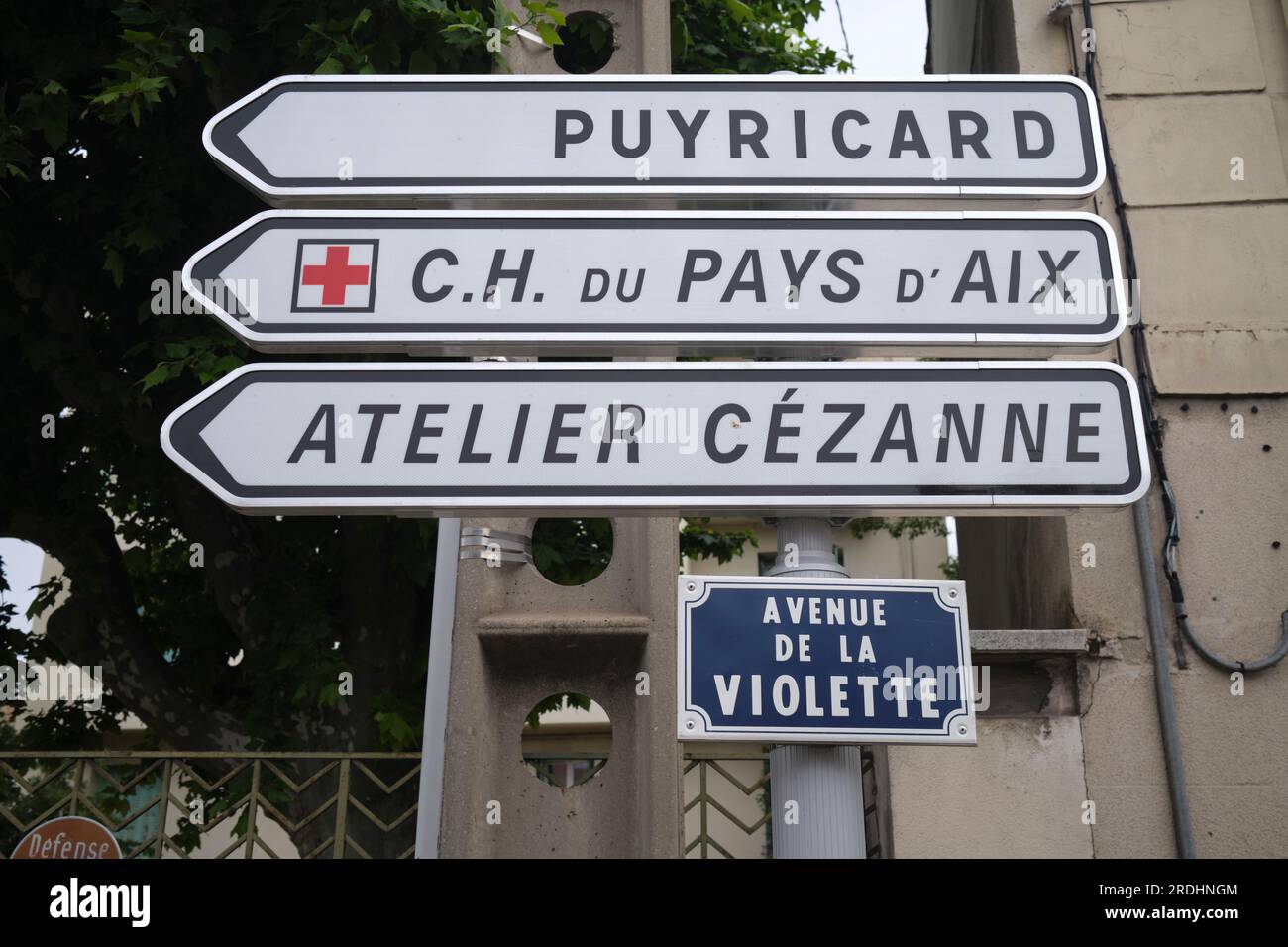 Direction sign to Atelier Cezanne Avenue de la Violette Aix en Provence ...