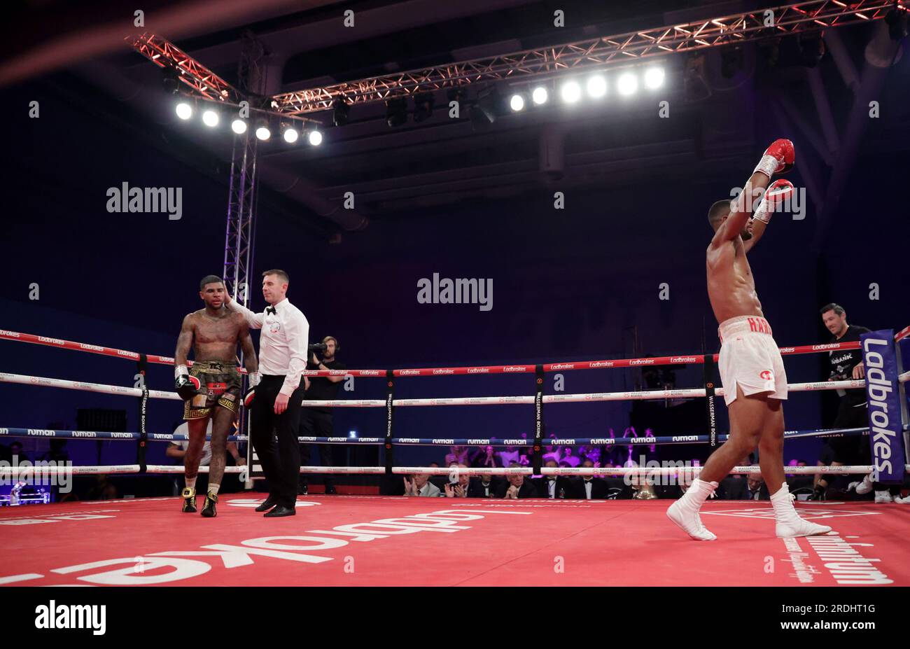 Harlem Eubank (right) celebrates beating Ishmael Ellis after their ...