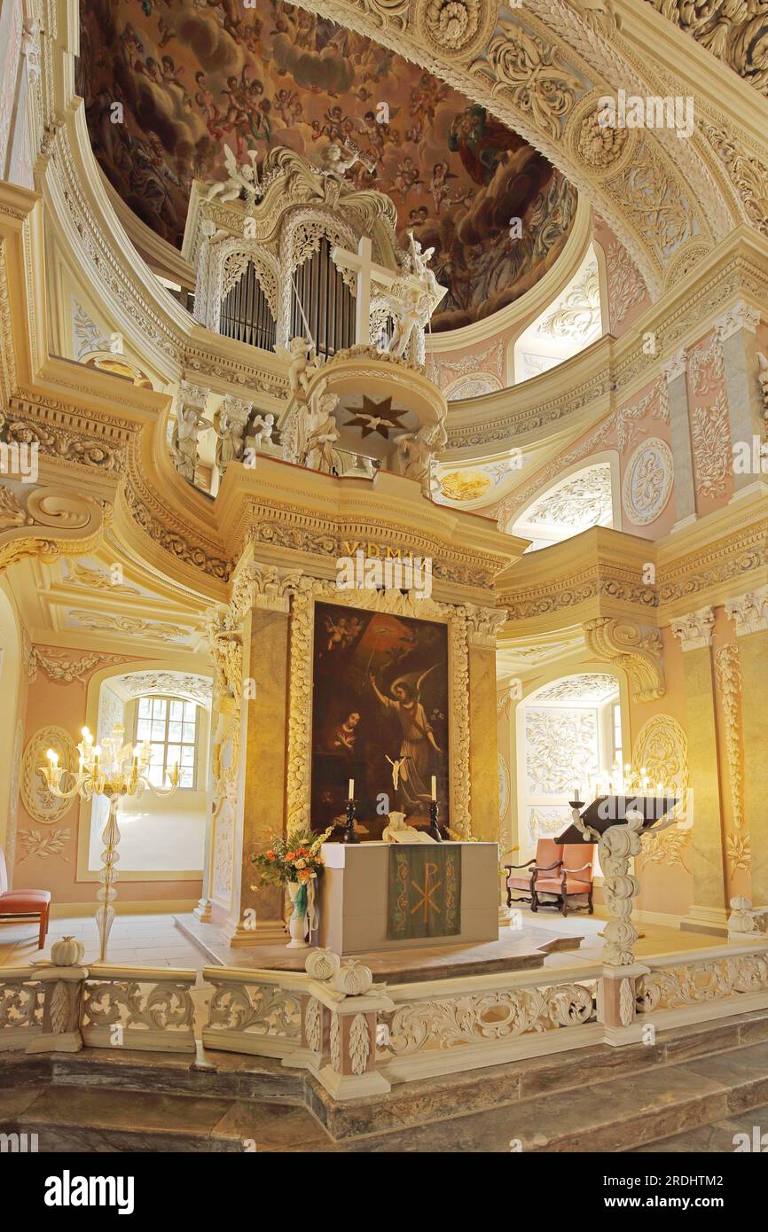 Altar st trinity church hi-res stock photography and images - Alamy