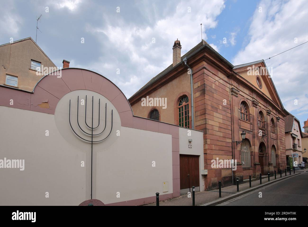 Outdoor menorah hi-res stock photography and images - Alamy