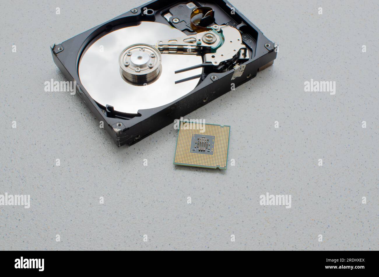 Hard disk components hi-res stock photography and images - Alamy