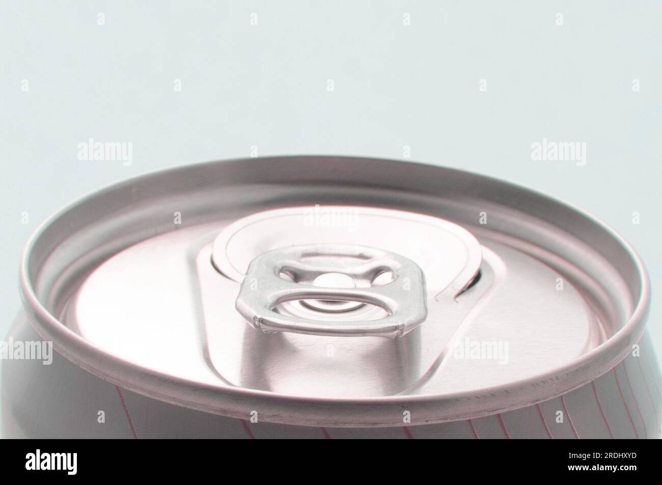 Top view of unbranded silver soda can.000- Smooth surface and visible ...