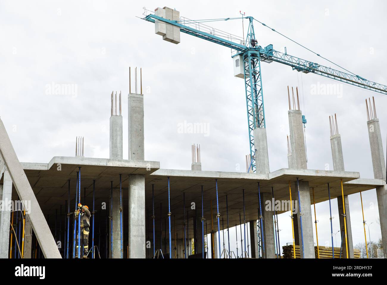 building under construction, metal rebar, Construction project ...