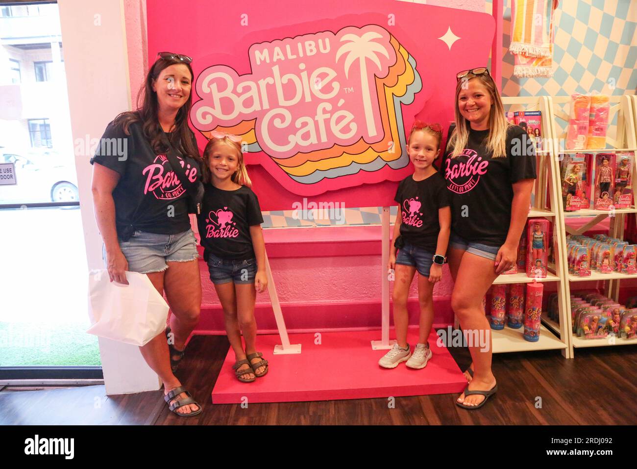 Barbie mania has come to Chicago with the newly opened Malibu Barbie ...