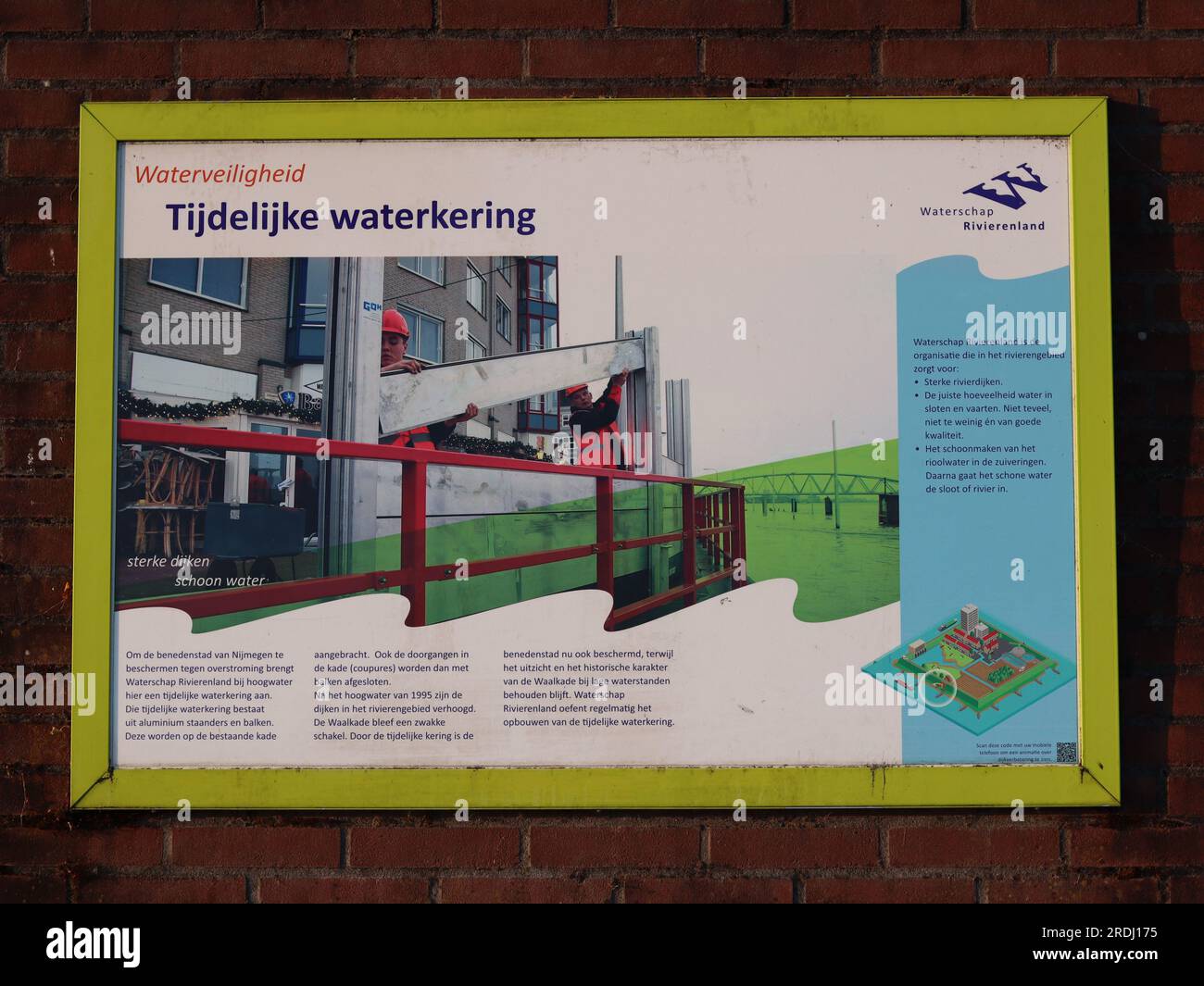 Temporary flood defense hi-res stock photography and images - Alamy