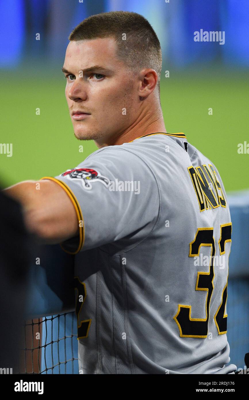 LOS ANGELES, CA - JULY 05: Pittsburgh Pirates right fielder Henry Davis ...