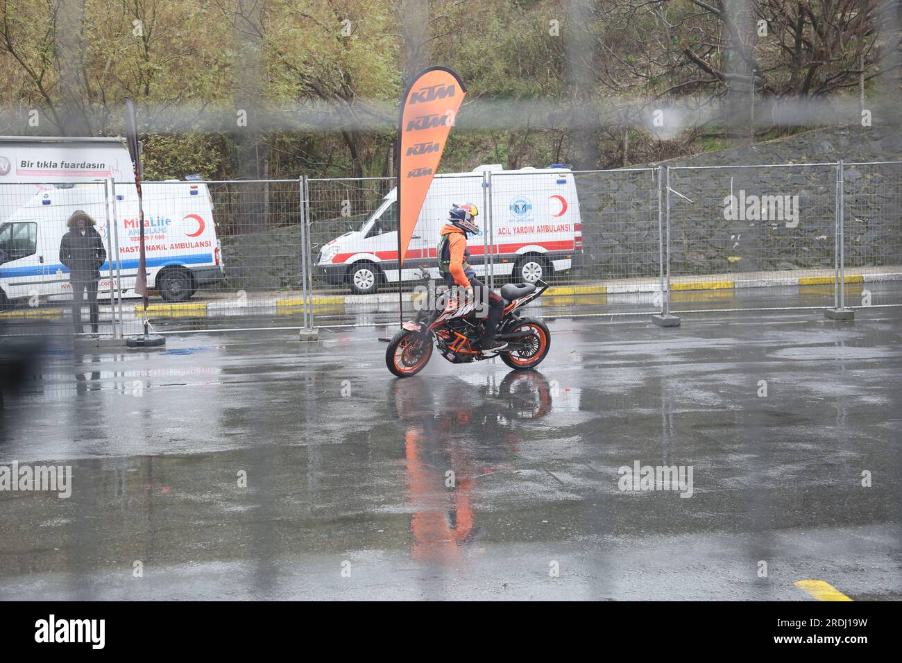 Acrobat on bicycle hi-res stock photography and images - Alamy