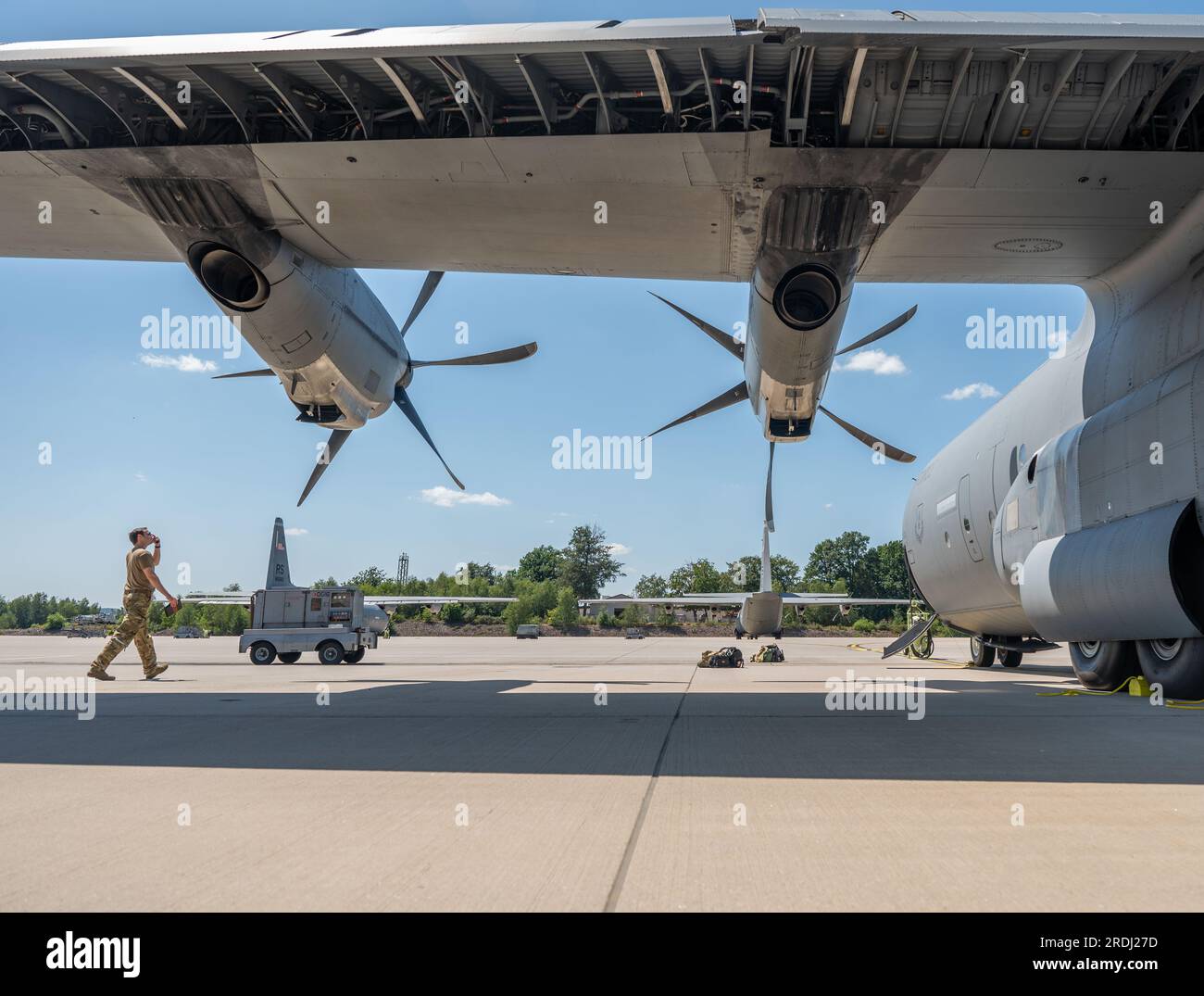 U.S. Air Force Tech. Sgt. Hayden Thomas, 37th Airlift Squadron ...