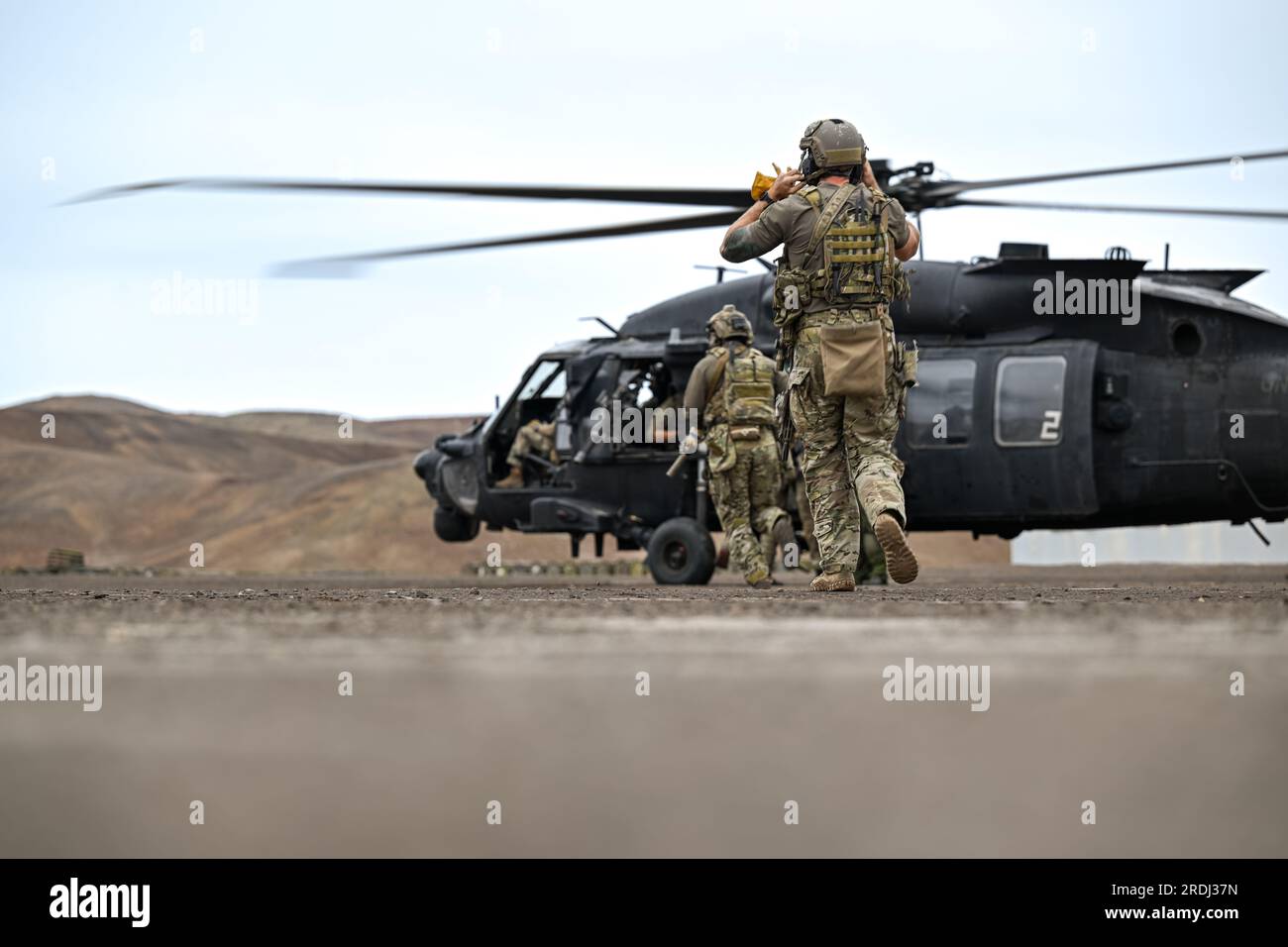 U.S. Soldiers assigned to the 7th Special Forces Group (Airborne ...