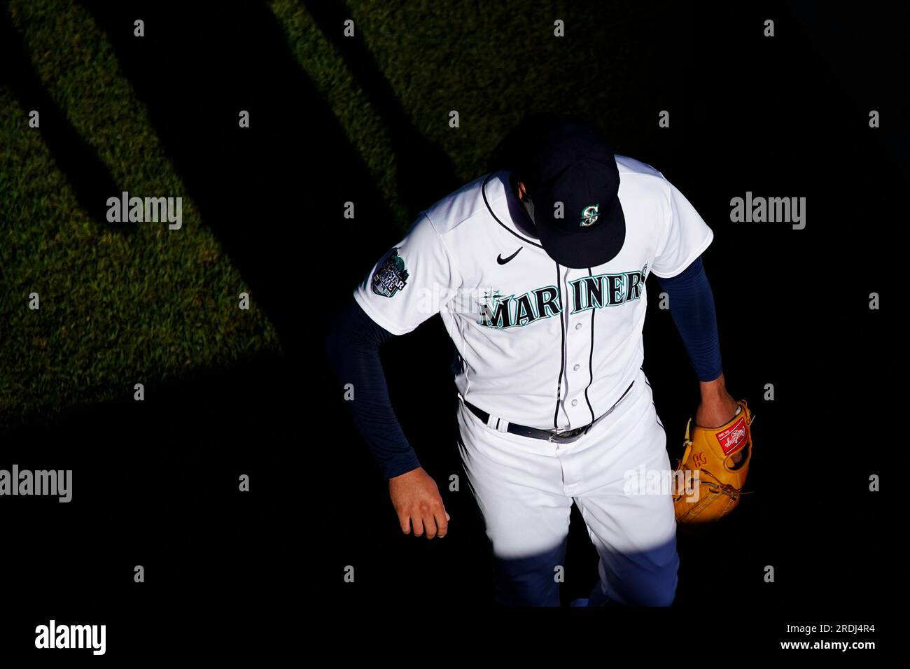 Seattle Mariners starting pitcher Luis Castillo walks in the bullpen ...