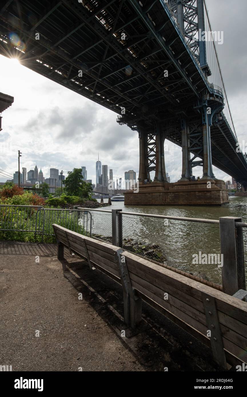 New York, view of Brooklyn Bridge from Dumbo Stock Photo - Alamy