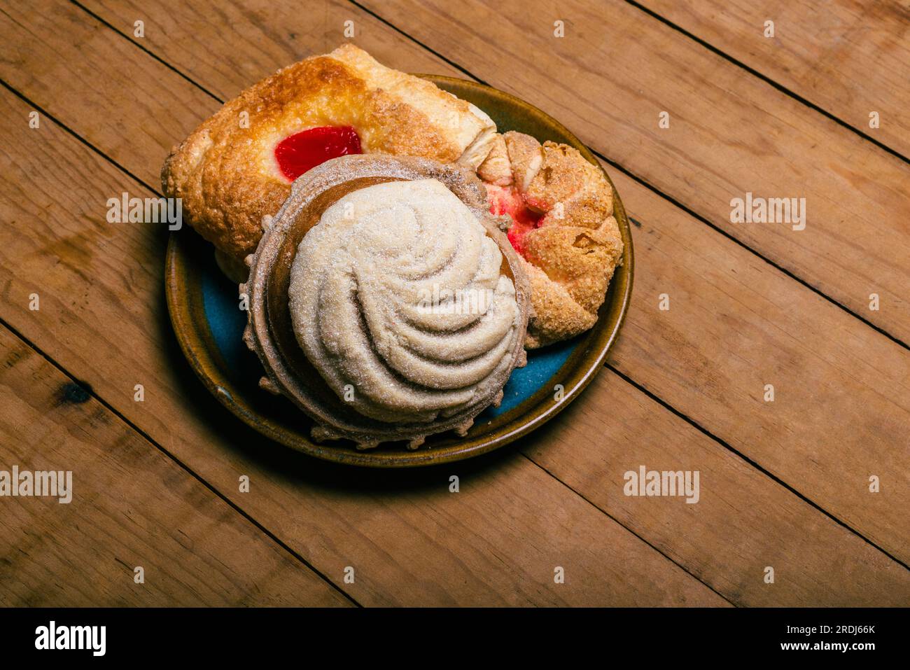 Conchas bread hi-res stock photography and images - Alamy