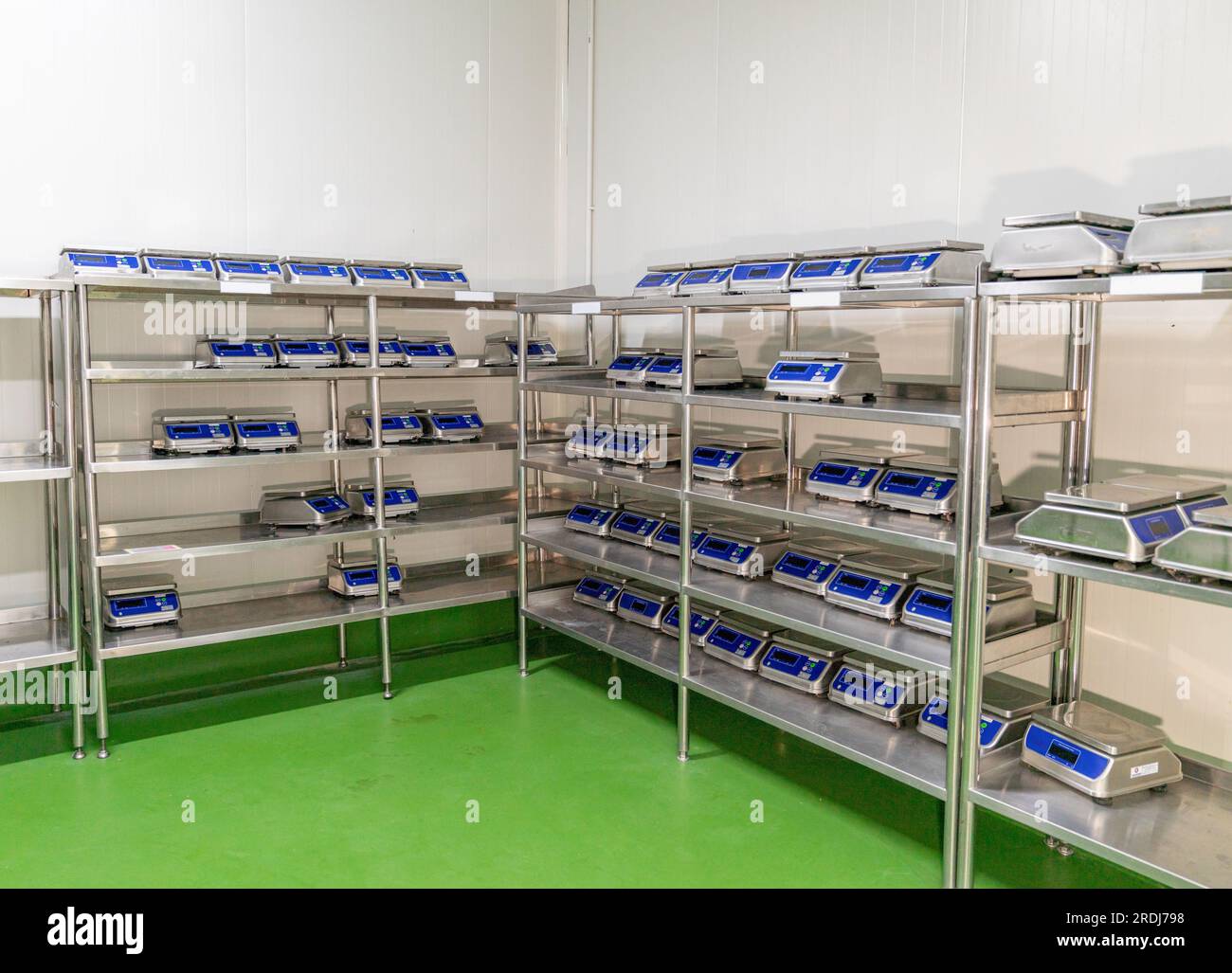 Weighing machine gym hi-res stock photography and images - Alamy