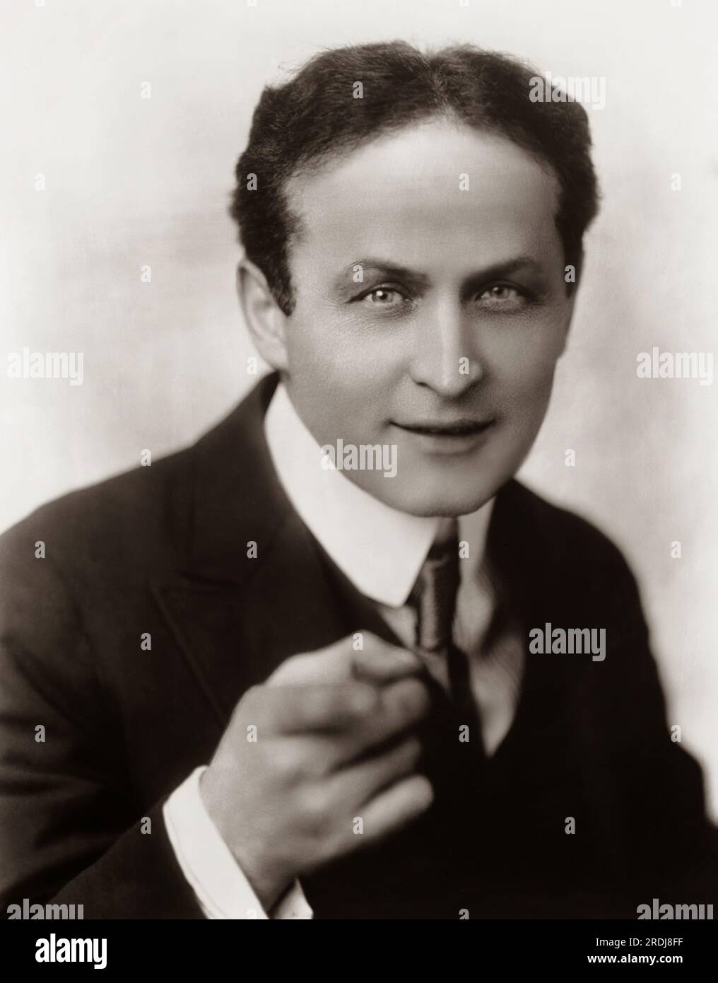 Harry Houdini Pointing Stock Photo Alamy