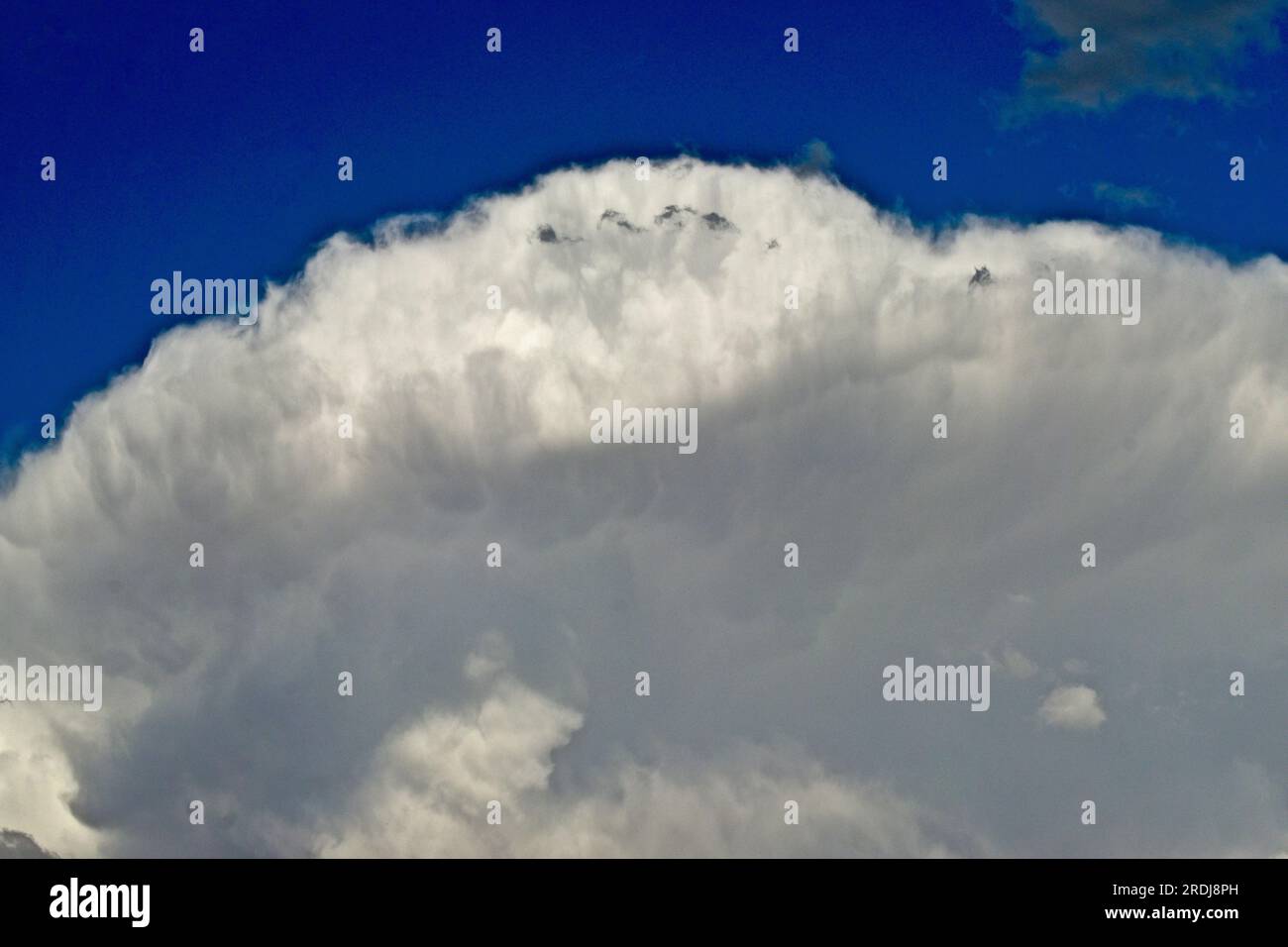 Large building cloud approaching storm hi-res stock photography and ...