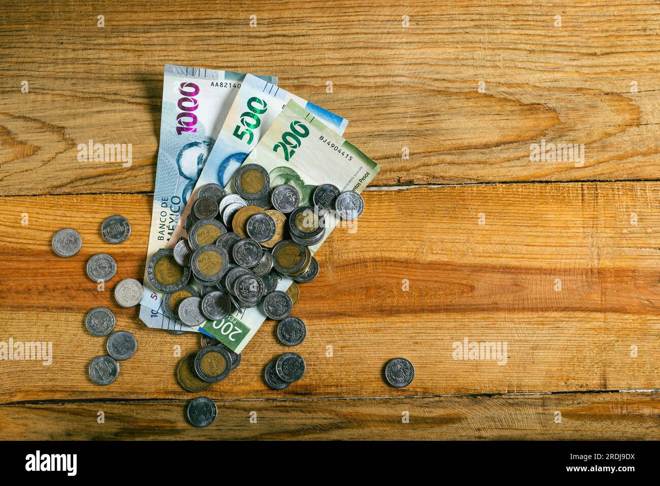Mexican coins hi-res stock photography and images - Alamy
