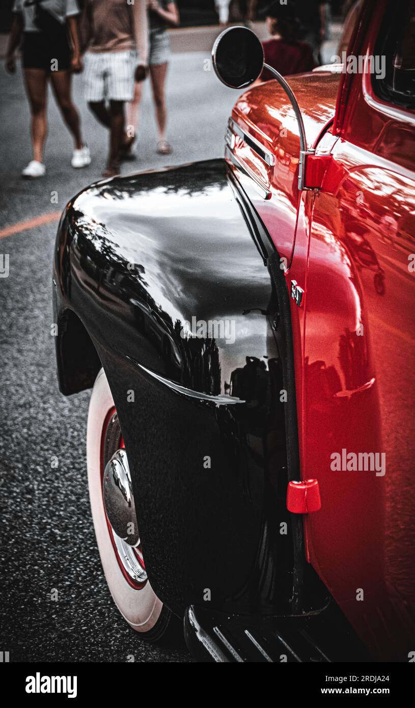 Pictures of classic cars at a classic car show Stock Photo - Alamy